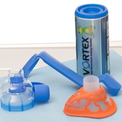 How to keep the spacer hygienically clean for the inhalation: Cleaning ...